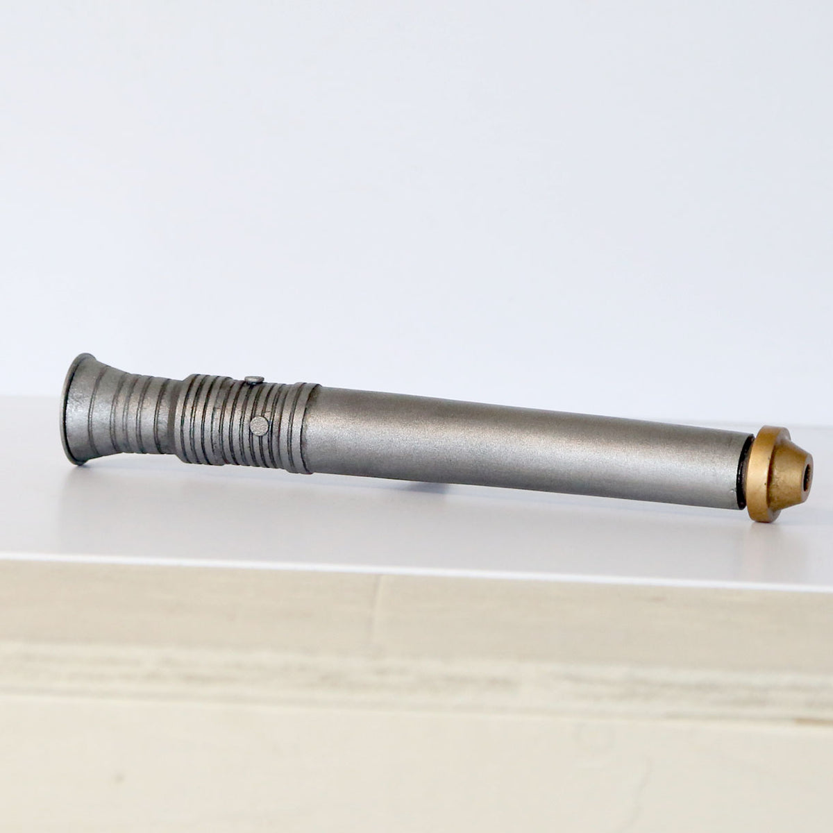 Faux Saber Hilt inspired by Knights of the Old Republic I/II – Wicked Armor