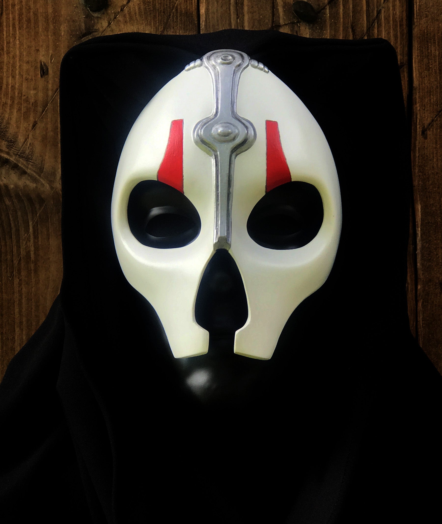 Cover Art Mask inspired by KOTOR II – Wicked Armor